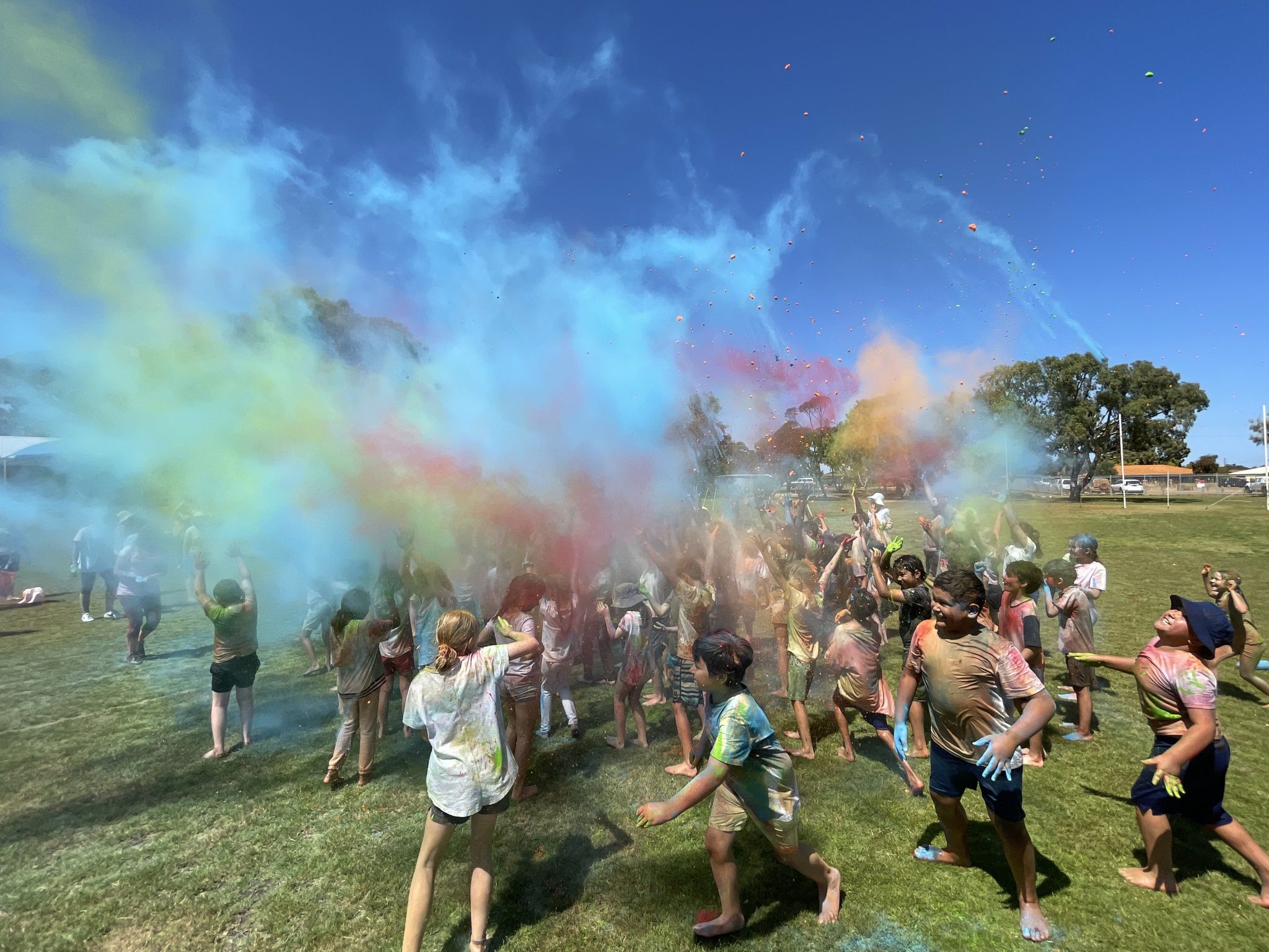 Good Standing: Colour Explosion Years 3-6 - Waggrakine Primary School